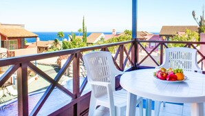 Apartamento standard, 1 quarto, vista para o mar | 1 quarto, cofres nos quartos, escrivaninha