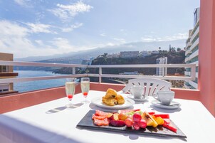 Quartos à prova de som, ferros/tábuas de passar roupa, Wi-Fi de cortesia