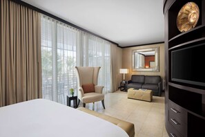 Roupa de alta qualidade, camas de colchão pillowtop, minibar 