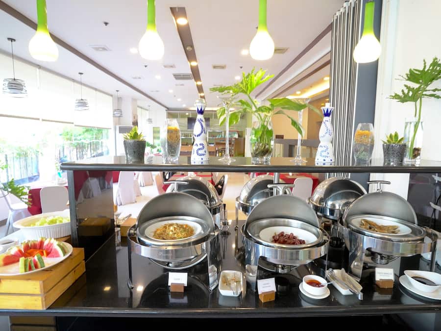 Buffet de pequeno-almoço