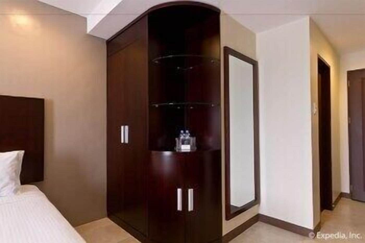 Roupa de alta qualidade, edredões de penas, secretária 