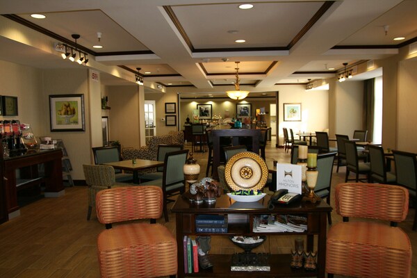 햄프턴 인 앨파인 - 알파인