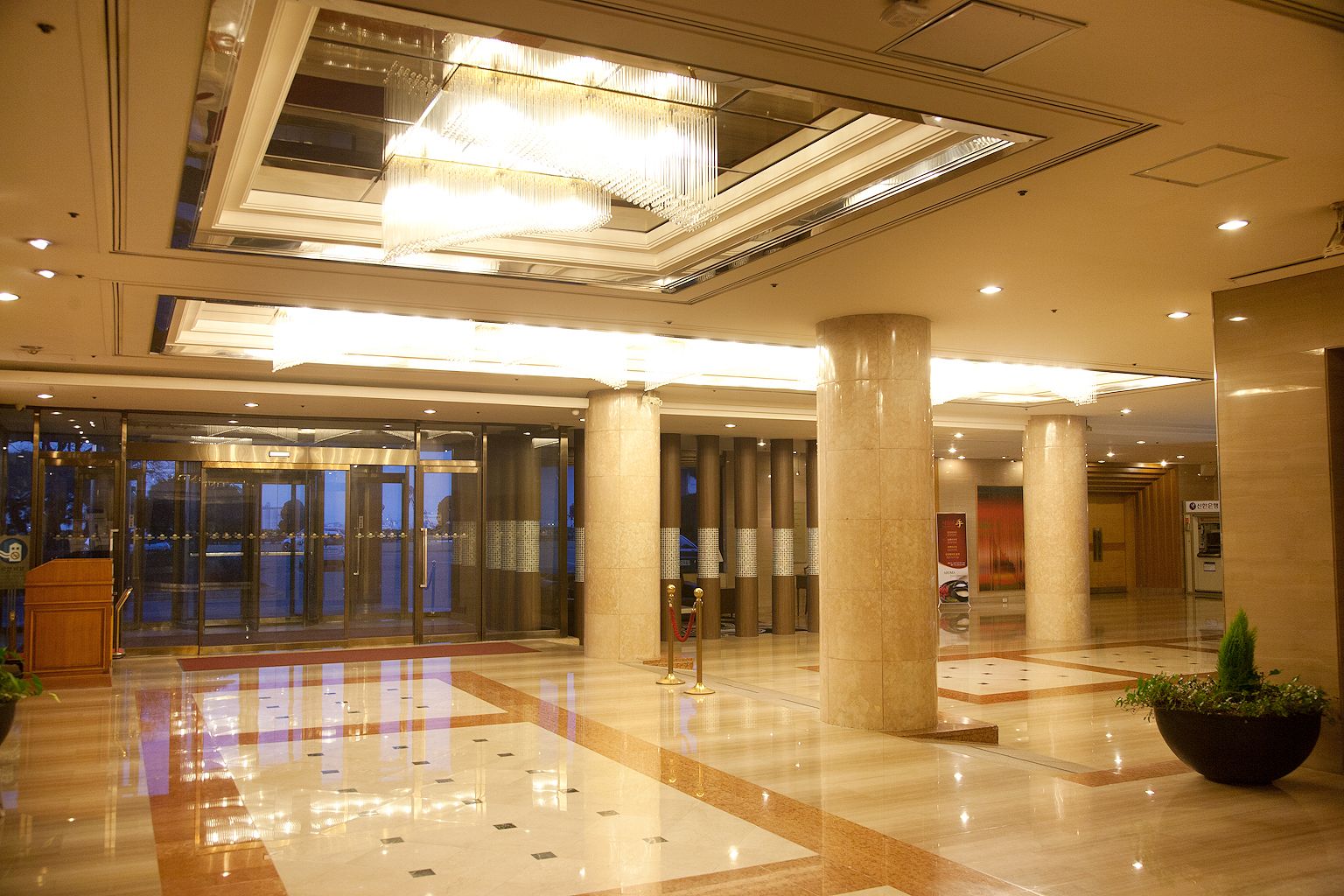 Entrada (vista interior)