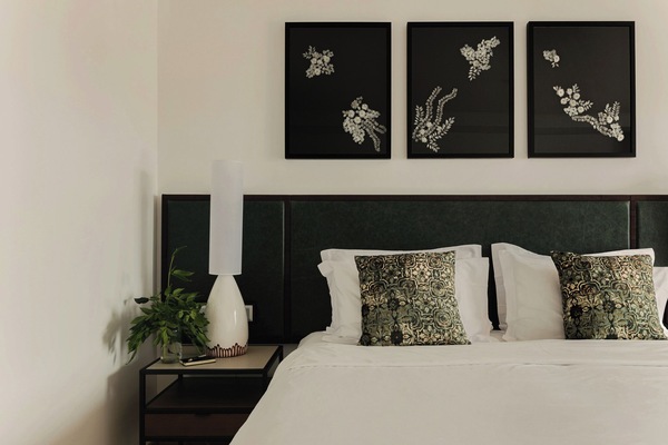 Quarto casal ou duplo empresarial | Cofres nos quartos, cortinas blackout, Wi-Fi de cortesia, roupa de cama