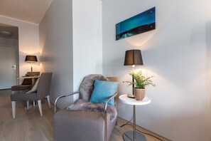 Apartamento, 1 quarto, vista para a cidade | Cofres nos quartos, quartos à prova de som