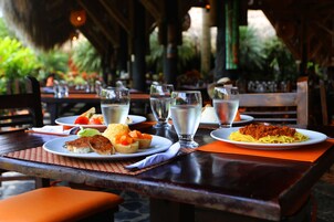Alimentação e bebidas