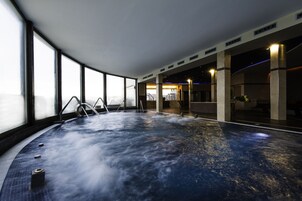 Sauna, banheira de hidromassagem, banho turco, hammam 