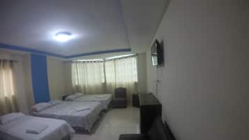 Quarto triplo | Wi-Fi de cortesia, roupa de cama