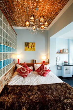 Quarto Superior | Roupa de alta qualidade, cofre no quarto, com decoração personalizada 