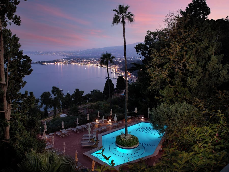 Piscina externa sazonal