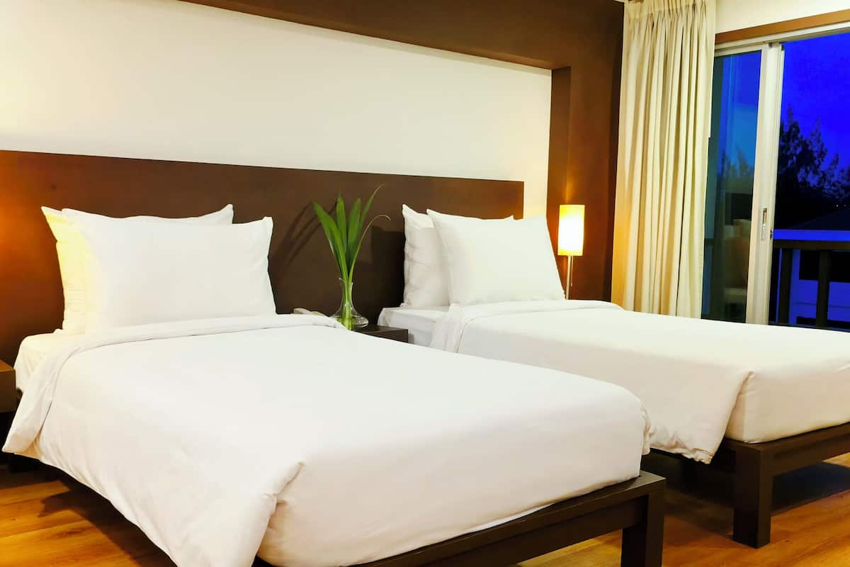 Quarto Twin Deluxe | 1 quarto, minibar, cofre no quarto, ferro/tábua de engomar