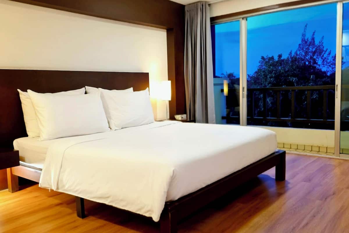 Quarto Duplo Deluxe | 1 quarto, minibar, cofre no quarto, ferro/tábua de engomar