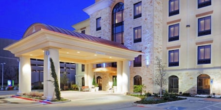 Fachada. Comfort Inn & Suites Dallas Medical - Market Center