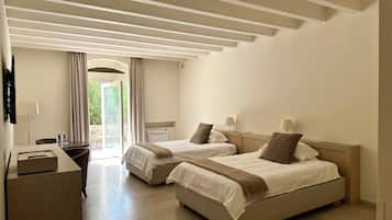 Quarto casal ou duplo exclusivo | Roupas de cama premium, edredons de pluma, frigobar, cofres nos quartos