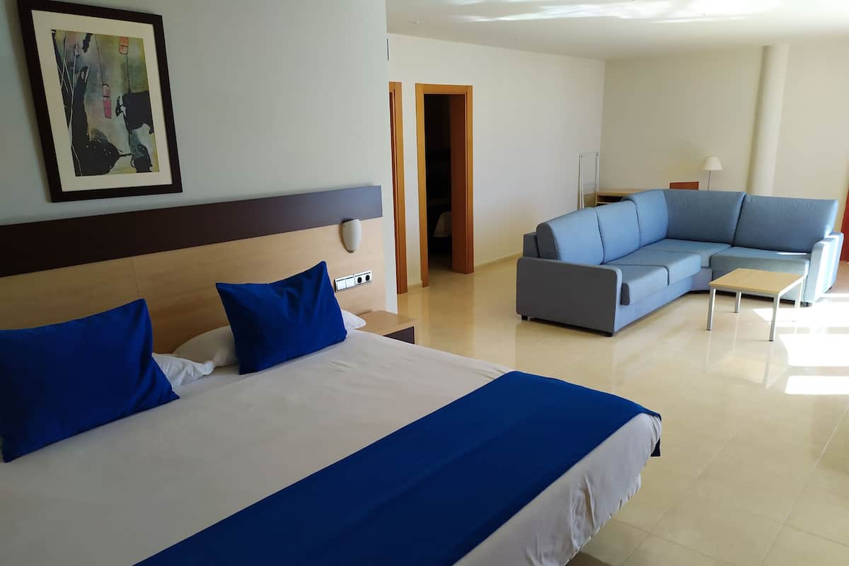 Minibar, secretária, cortinas/cortinados opacos, quartos insonorizados