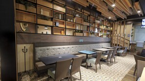 Café da manhã, almoço e jantar