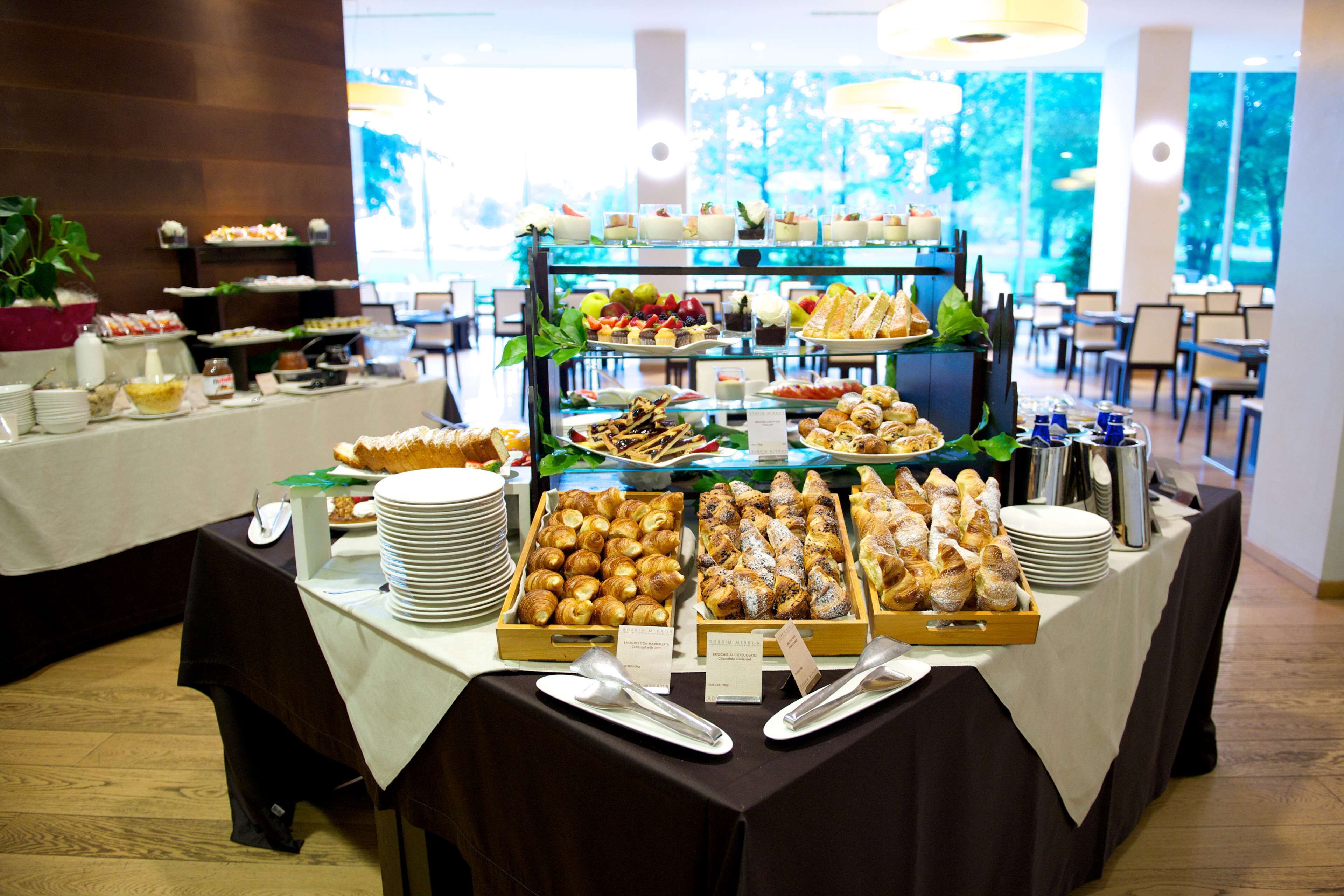 Café da manhã e jantar