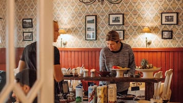 Café da manhã com buffet grátis