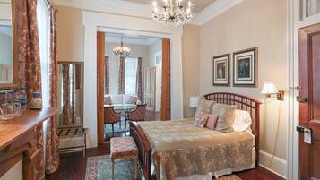 Quarto Nobre | Com decoração personalizada, com mobília individualizada