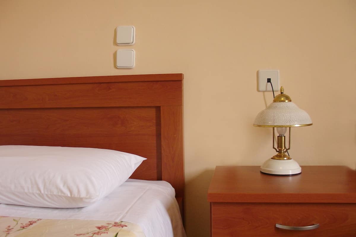 Camas com colchões pillow-top, cofres nos quartos