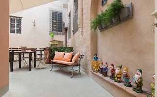 Café da manhã com buffet grátis todos os dias