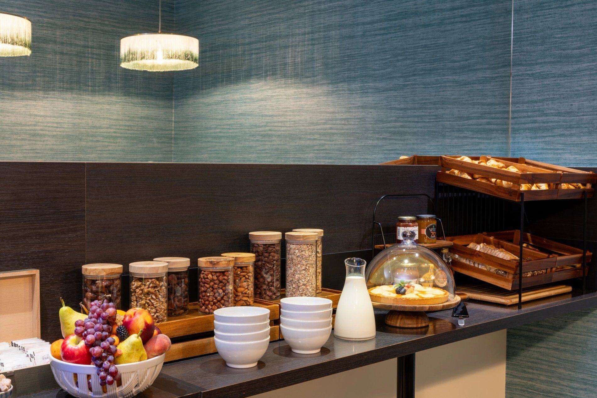 Pequeno-almoço tipo buffet diário (15 EUR por pessoa) 