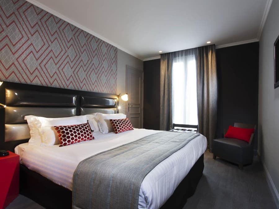 Roupas de cama premium, escrivaninha, quartos à prova de som