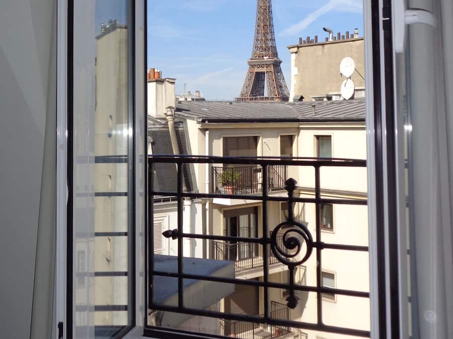 Quarto Duplo Deluxe, 1 cama queen-size, vista para o resort | Minibar, cofre no quarto, quartos insonorizados, ferro/tábua de engomar