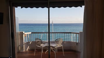 Quarto Duplo ou Twin, varanda, vista para o mar | Varanda