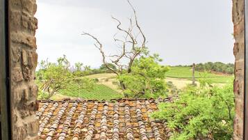 Apartamento Superior em Condomínio Fechado | Cofre no quarto, ferro/tábua de engomar