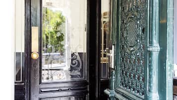 Entrada (vista interior)