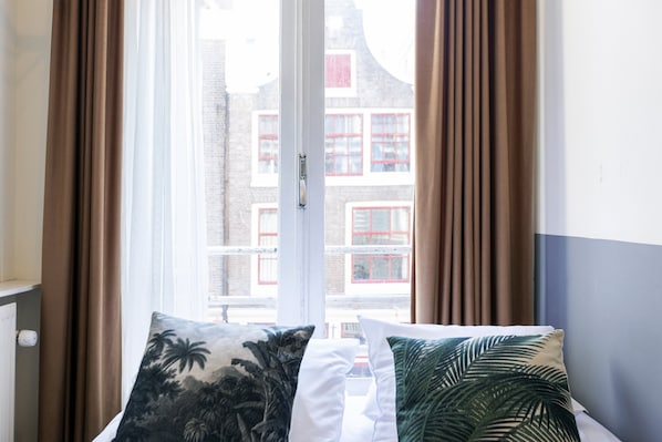 Quarto Básico, 1 cama de casal, casa de banho partilhada | Comodidade do quarto