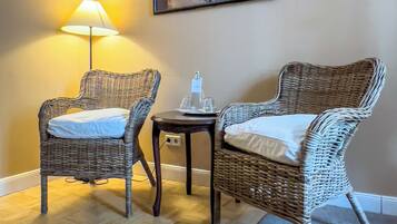 Quarto Duplo Standard | Com decoração personalizada, cortinas/cortinados opacos