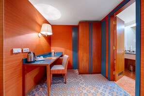 Quarto Duplo Superior | Minibar, cofre no quarto, quartos insonorizados, ferro/tábua de engomar 