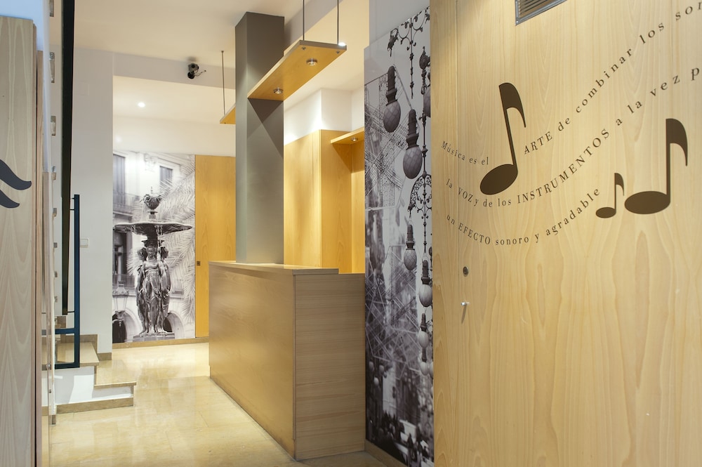 Aspasios Plaza Real Apartments - Barcelona