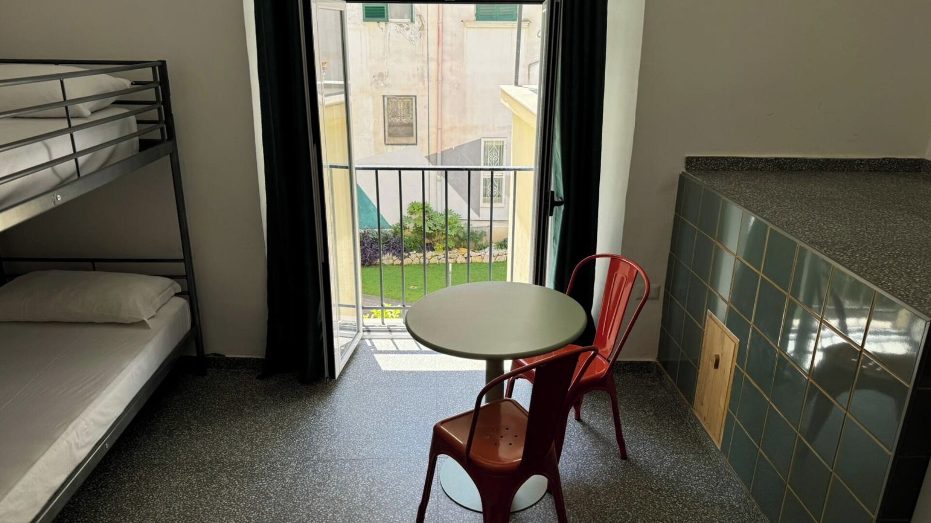 La Controra Hostel Rome Bookings