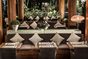 Pequenos-almoços, almoços, jantares servidos, cozinha tailandesa 