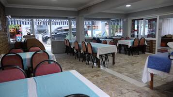 Café da manhã continental grátis todos os dias