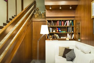 Área de estar no saguão