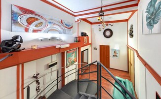 Área de estar no saguão