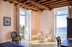 Quarto casal panorâmico, vista para o mar | Roupas de cama premium, frigobar, cofres nos quartos, escrivaninha