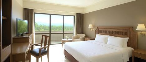 Quarto Deluxe, 1 cama king-size | Minibar, cofre no quarto, secretária