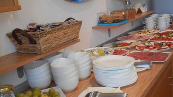 Pequeno-almoço inspirado na cozinha local diário incluído