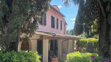 Fachada da propriedade
