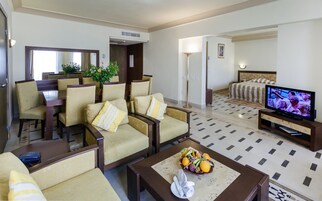 Suite | Minibar, cofre no quarto, Wi-fi grátis, roupa de cama fornecida 