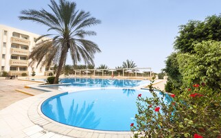 Piscina interior, piscina exterior 