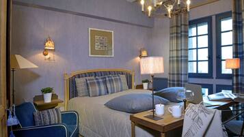 Quarto casal conforto, 1 cama Queen | Camas com colchões pillow-top, frigobar, cofres nos quartos