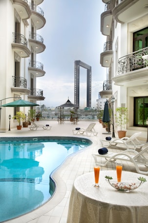 Piscina exterior