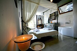 Estúdio superluxo (Traditional for 2 with old town view) | Cortinas blackout, quartos à prova de som, ferros/tábuas de passar roupa