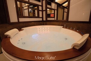 Suíte Estúdio em estilo japonês | Frigobar, cofres nos quartos, escrivaninha